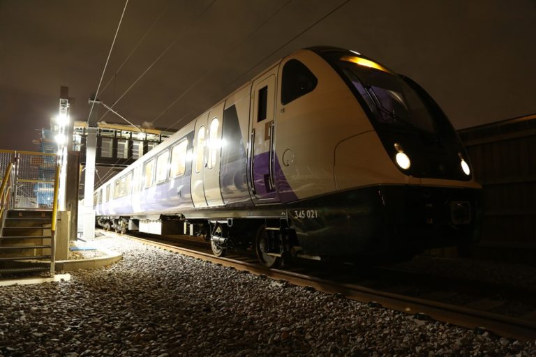 Elizabeth line train makes successful maiden voyage | Construction UK ...
