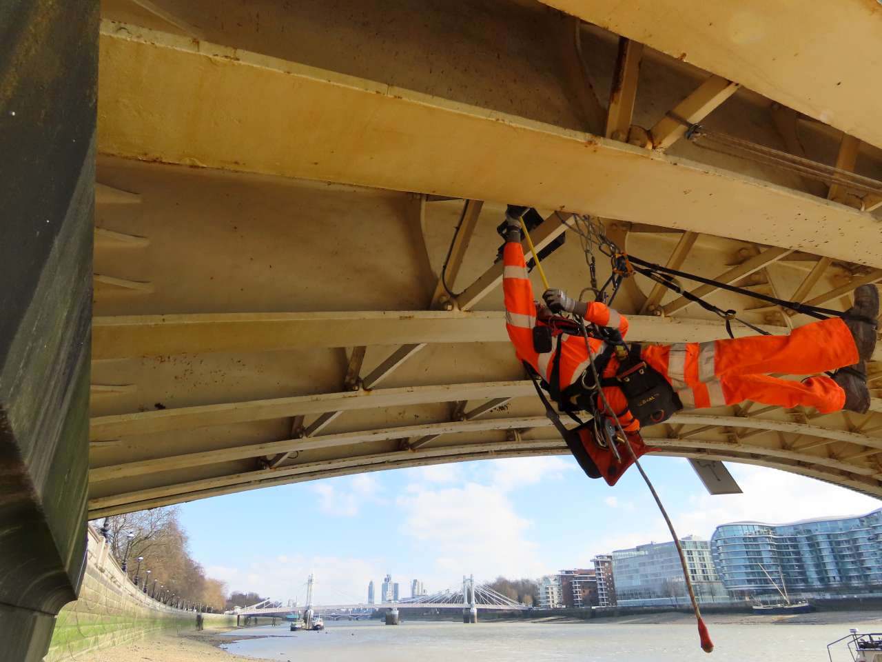 Up close and personal – a return to inspect Battersea Bridge after 31 ...