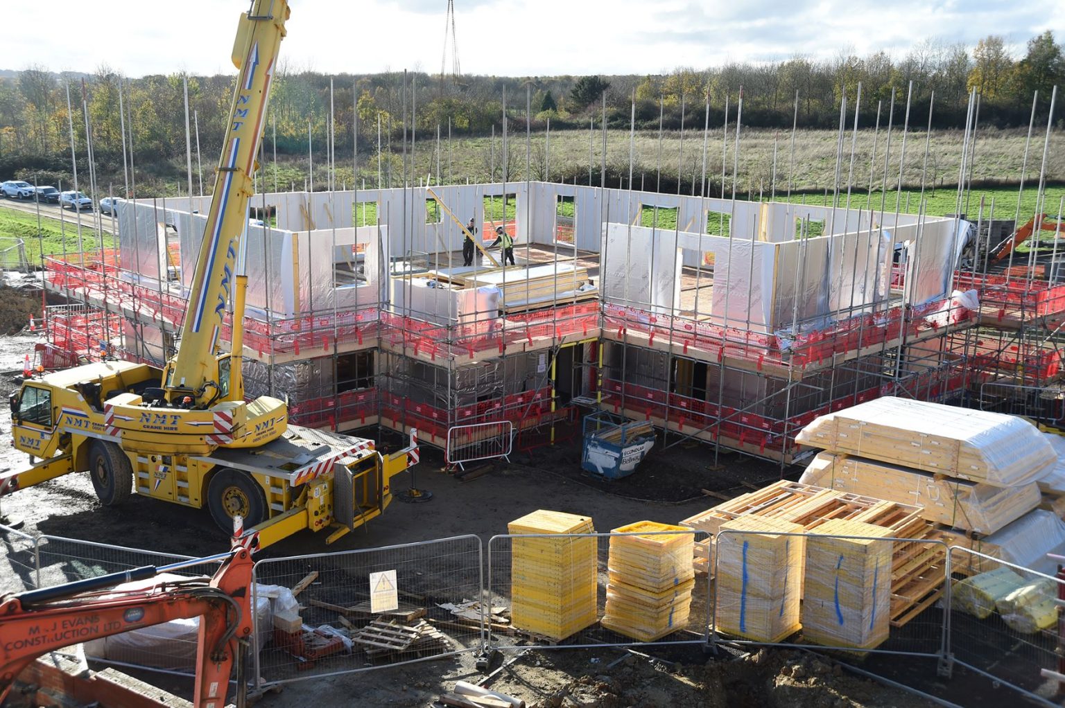 NHBC CEO visits pioneering Bellway development in Milton Keynes ...